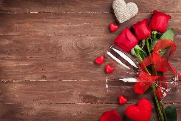 75 Cara Kecil Untuk Menjadi Romantik Setiap Hari Sepanjang Tahun 35932_1