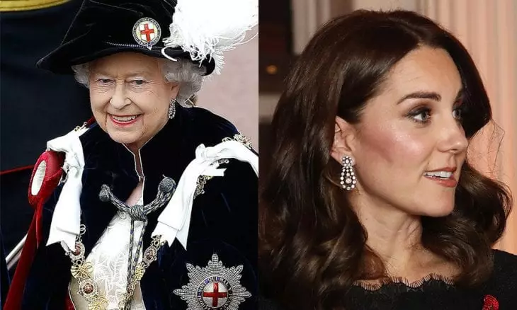 Ieu nalika Kate Middleton sareng awéwé séjén tina kulawarga karajaan nginjeum perhiasan ti Ratu Elizabeth II 36008_19
