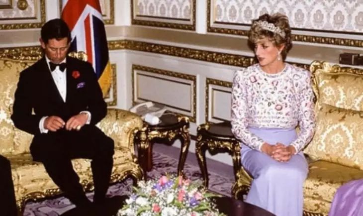 Kedu mgbe ndị na-ese foto maara na Prince Charles na Princess Diana agwụla 36315_1