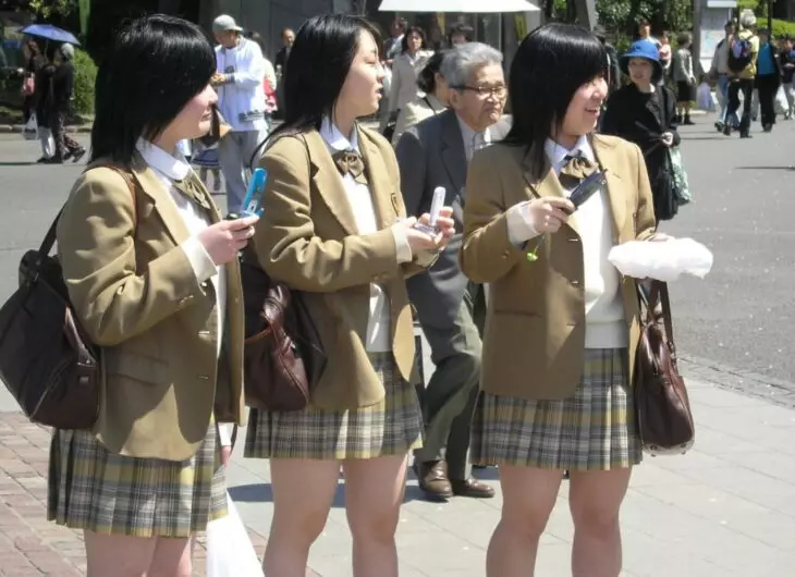 क्या एक जापानी छात्र वर्दी महान बनाता है? 3654_5