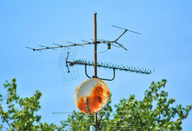 Kabel Vs Layanan TV Satelit Pikeun Imah - 2022 Panungtun Babandingan 3677_5