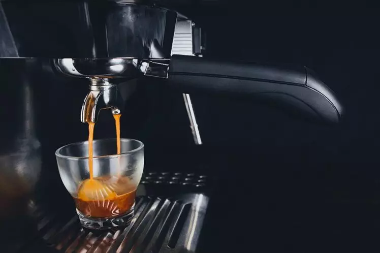 Nespresso enjamy bilen latte nädip ýasamaly - 2022 gollanma 3896_2