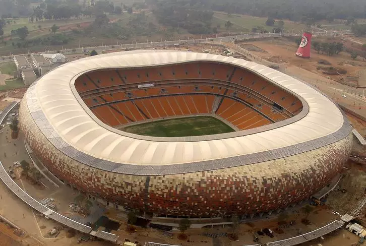 10 de los estadios de fútbol más impresionantes del mundo 39185_1