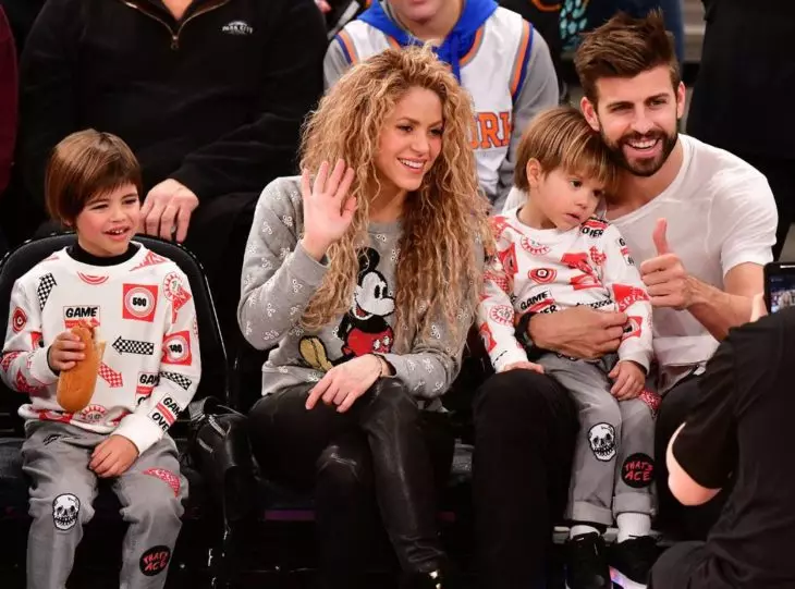 Shakira và Gerard Piqué’s Pda trong Ngày Công viên Gia đình 3919_2