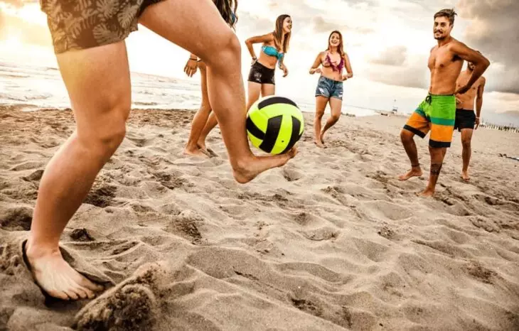 Quels sports (jeux) pouvez-vous pratiquer sur la plage ? 3969_6