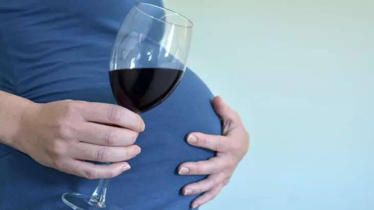 การดื่มไวน์ระหว่างตั้งครรภ์ - 2022 ข้อเท็จจริง ความเสี่ยง และตำนานที่ถูกเปิดเผย 4041_3
