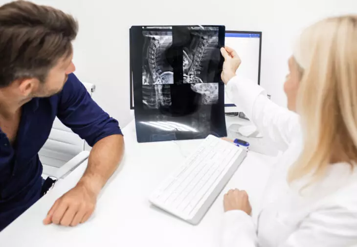 Konservativ og kirurgisk behandling af cervikal spinal stenose 4192_4