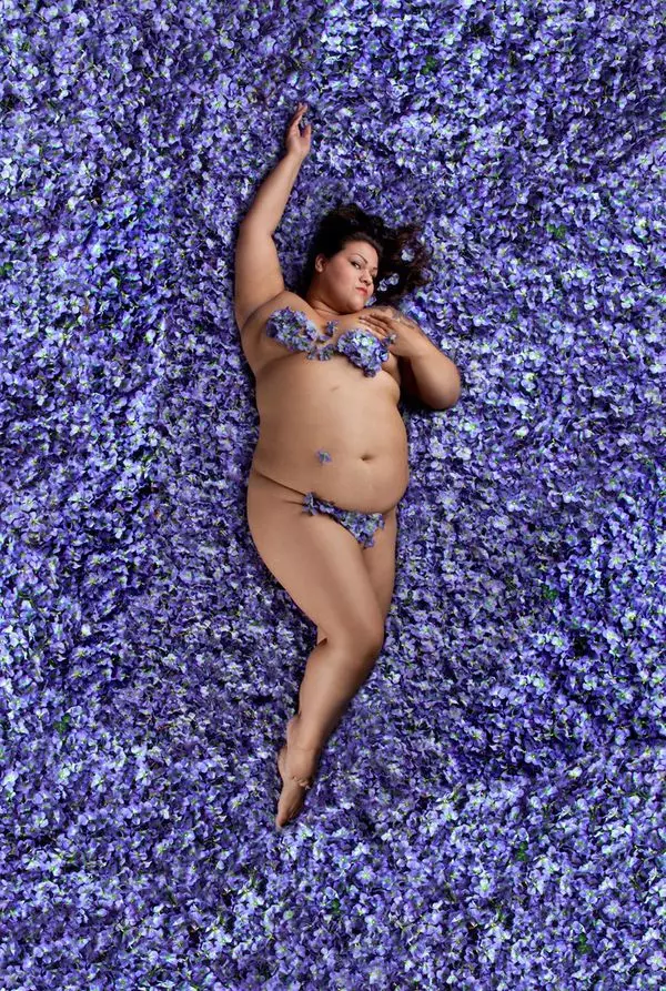 ژست برهنه 14 زن برای مجموعه عکس های «زیبایی آمریکایی» که نشان می دهد همه بدن ها زیبا هستند 42226_7