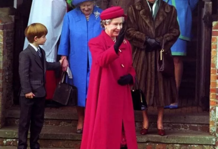 De Prënz George an d'Prinzessin Charlotte waren net um Chrëschtdag Service zu Sandringham deelgeholl 42316_3