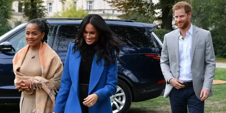 ¿La disputa de la familia Meghan Markle es demasiado para la familia real? 42750_4