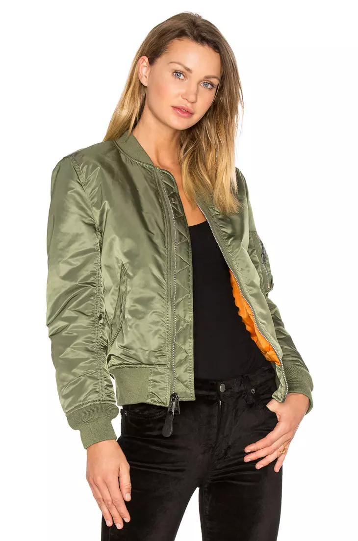 5 Bomber Jackets na Isusuot sa Lahat Ngayong Spring 4281_1