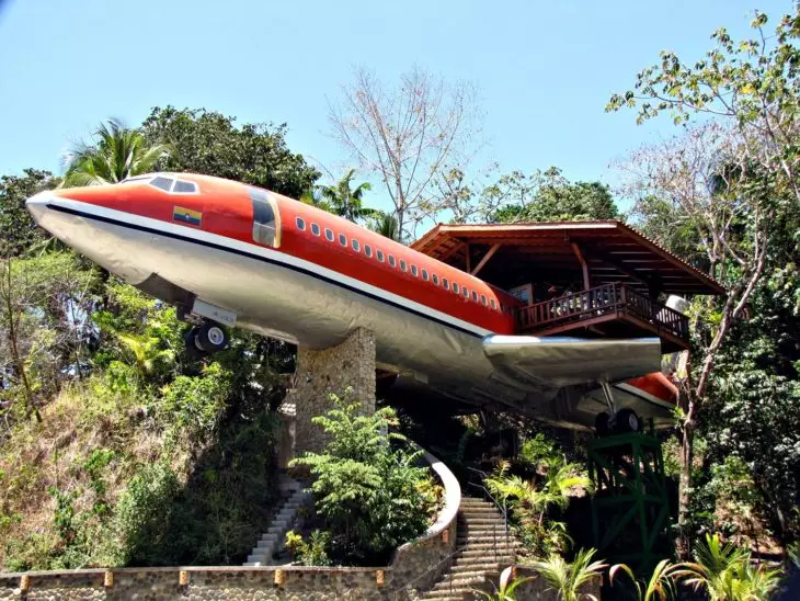 Gusto Kong Pumunta Doon: Isang Airplane Hotel na Mataas sa Itaas ng Costa Rican Jungle 4293_1