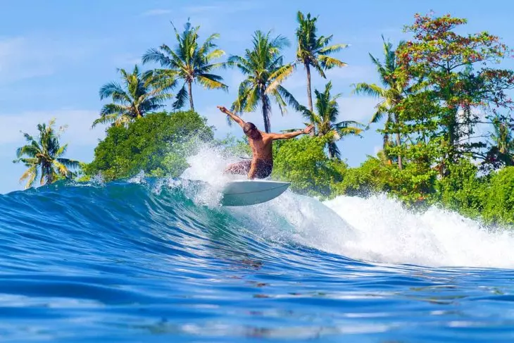 Surf egiteko bidaia? Egiaztatu behar dituzun kokapen hauek 4294_2