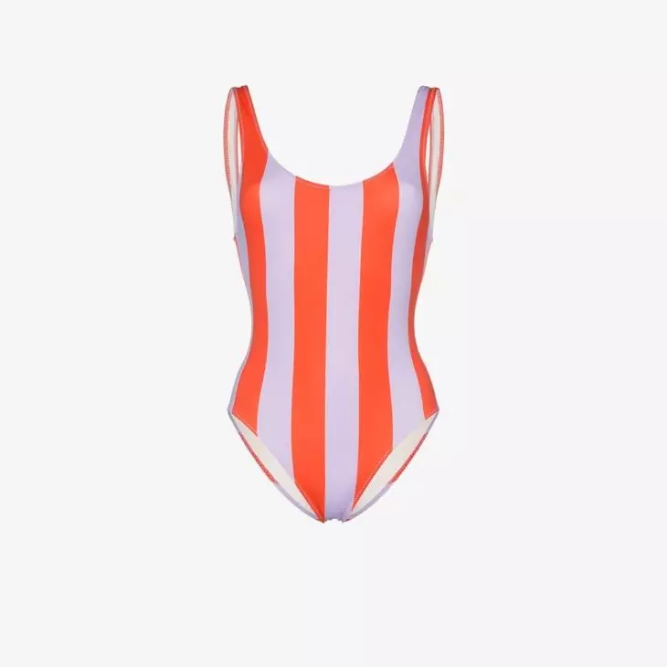 13 Feem ntau Fashionable One-Piece Swimsuits Lub caij no 43213_5