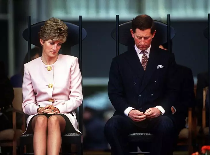 Prenses Diana ve Prens Charles'a odaklanan 'Feud'un yeni sezonu neden artık yapımlarda değil? 44363_1
