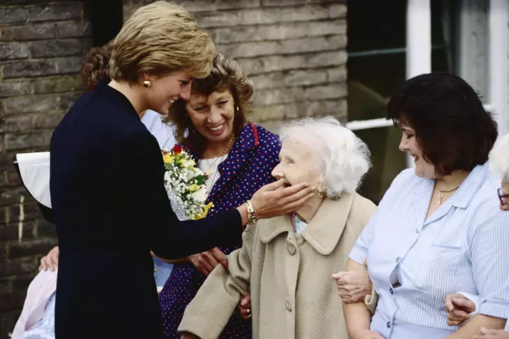 De ce a primit prințesa Diana porecla „Prițesa Poporului”? 4466_2