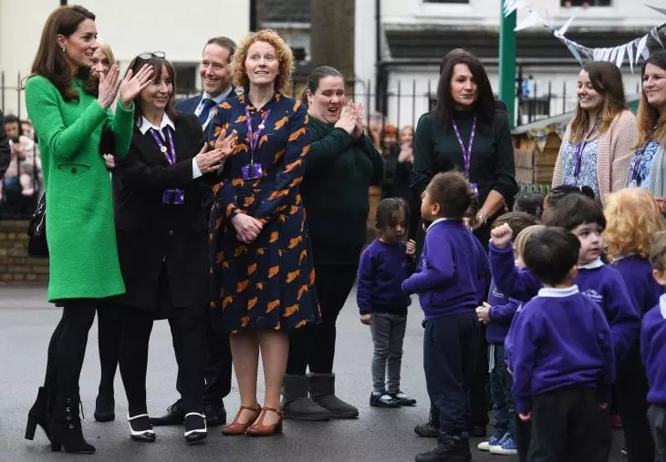Duchess of Cambridge mengunjungi sekolah-sekolah di London