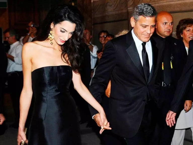 Ar George'as ir Amal Clooney planuoja skyrybas nėštumo ir prezidentinės kampanijos viduryje? 46342_1