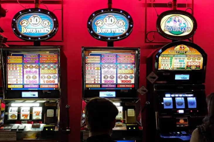8 patarimai ir gudrybės, kaip padidinti savo šansus žaidžiant internetinius lošimo automatus 4922_1