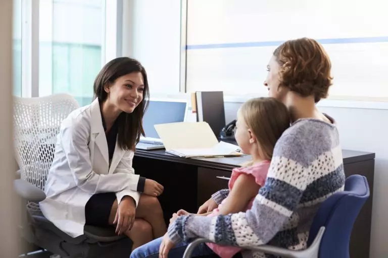 Jak najít správného pediatra pro vaše děti
