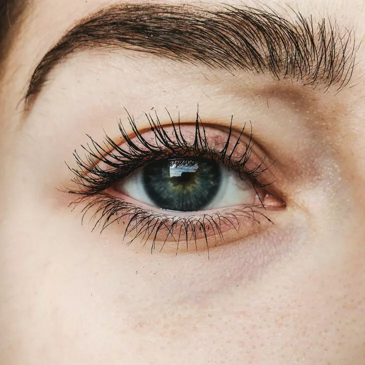 Tipps zum Auftragen des Wimpernserums auf die bestmögliche Weise 4988_2