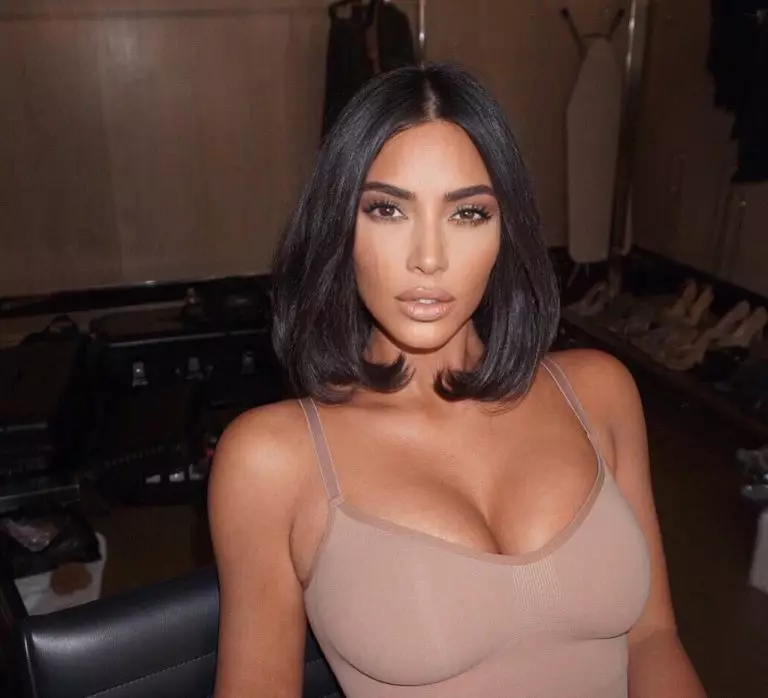 Kim Kardashian's Ex Mọi người đều Quên về