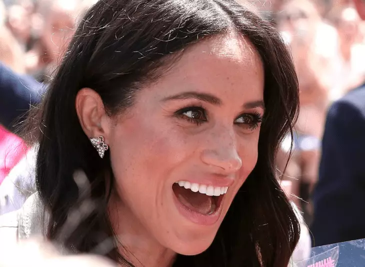 Na Mofumahali Elizabeth o lumellana le khetho ea Meghan Markle ea Metsoalle e tummeng? 51292_2