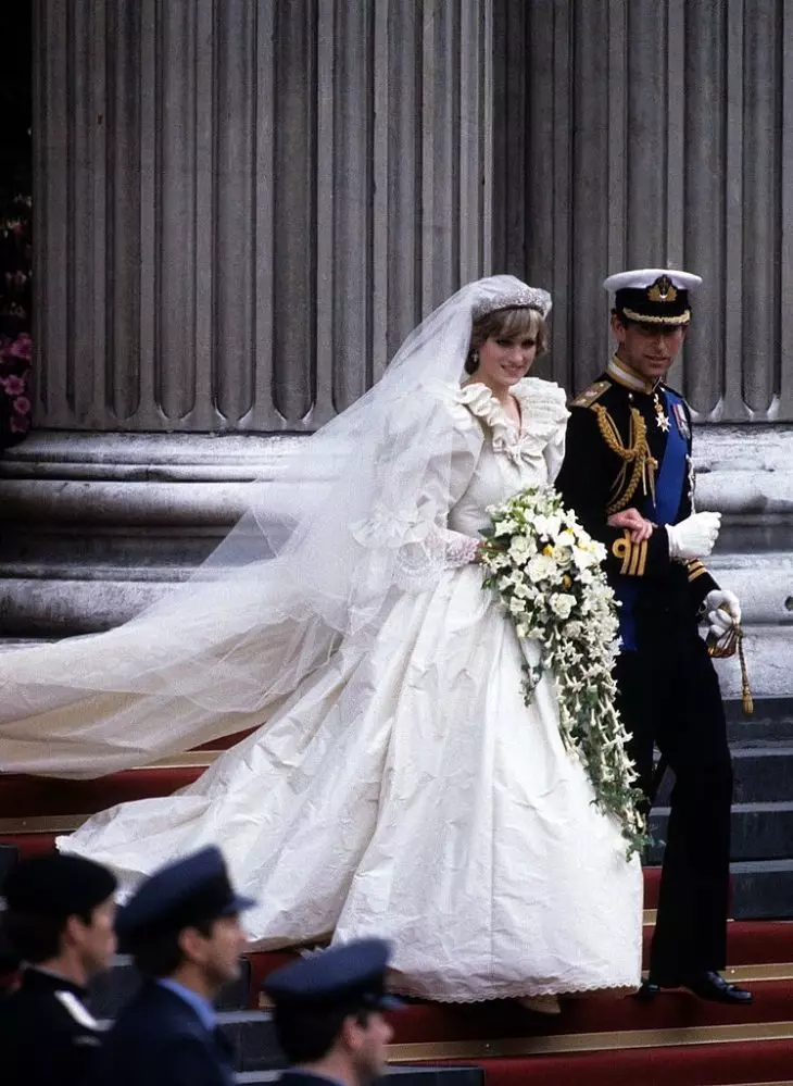 Perché la principessa Diana ha accettato di divorziare dal principe Carlo? 51748_1