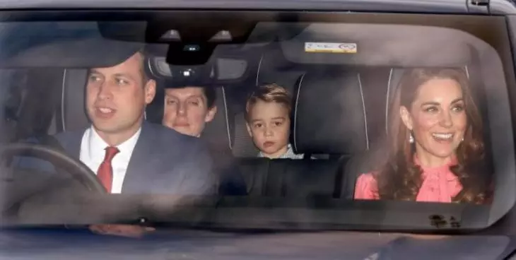 Uočeno sjedalo za bebe – Da li je princ Louis bio na kraljičinom božićnom ručku? 51915_2
