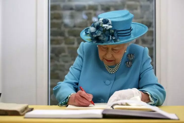 Como a rainha Elizabeth II gasta e investe sua fortuna de US $ 472 milhões? 52531_7