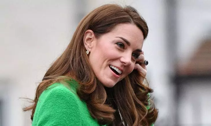 Kate Middleton cảm thấy thế nào về mối quan hệ của Meghan Markle với Thái tử Charles 52893_1