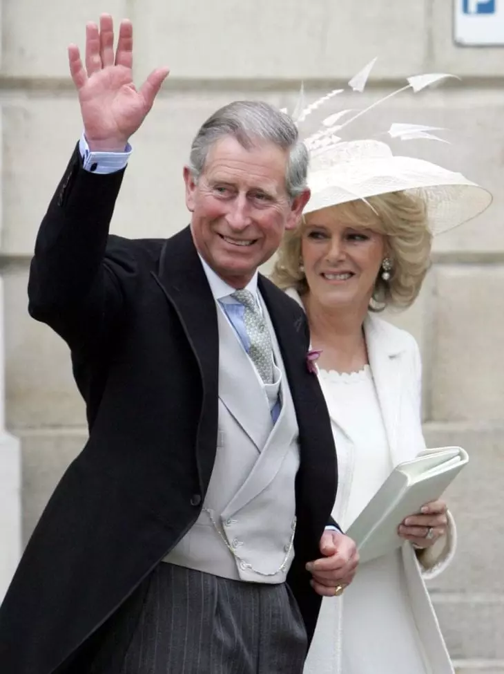 Đám cưới của Charles và Camilla - phá vỡ truyền thống 52912_1