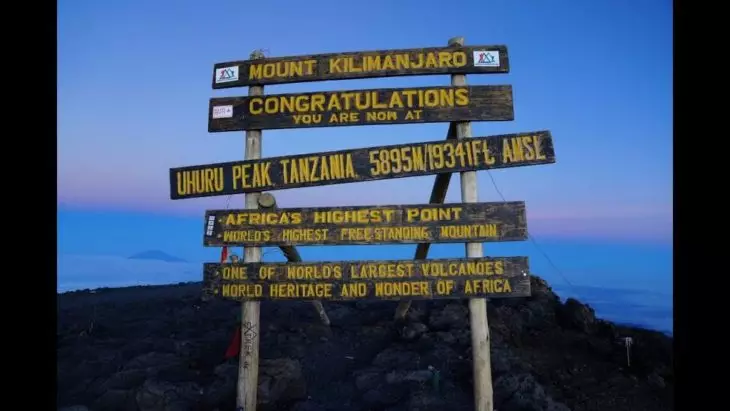 Ngano nga Kinahanglan Nimong Bisitahan ang Kilimanjaro Bisan Kausa sa Imong Kinabuhi 54148_2