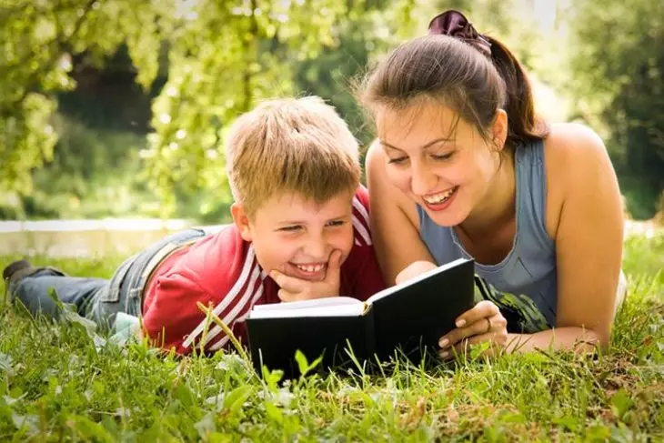כיצד לעודד את ילדך לקרוא עוד 55601_2