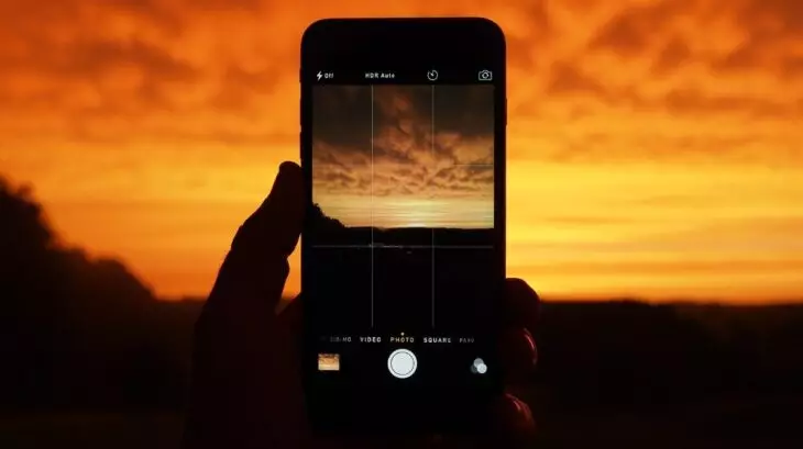 Telefon çəkilişlərinizi yaxşılaşdırmaq üçün 9 sürətli Mobil Fotoqrafiya Məsləhətləri 5596_1