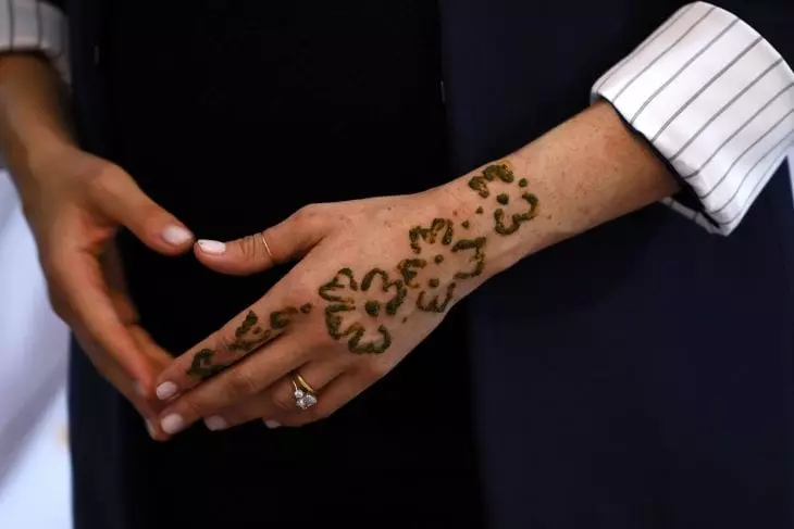 ຄວາມຫມາຍຂອງ tattoo henna ຂອງ Meghan Markle 58523_1