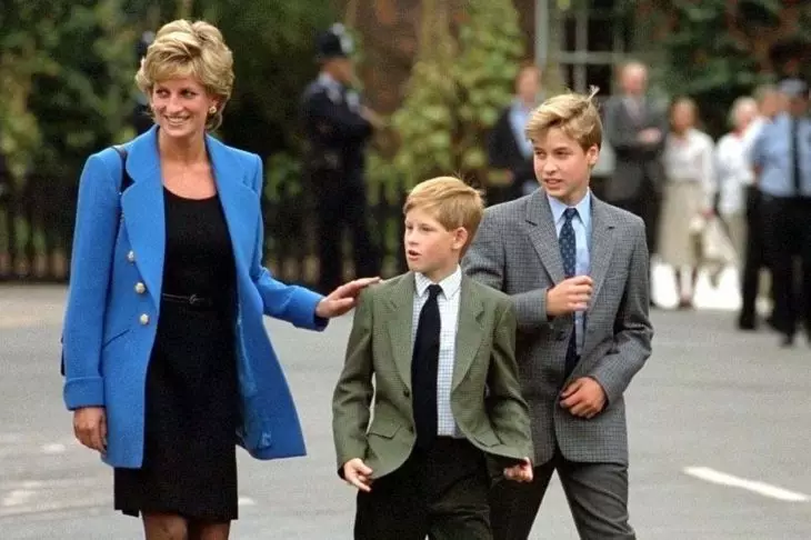 Dëst Verspriechen, deen de Prënz William un d'Prinzessin Diana gemaach huet, wäert Iech häerzzerräissend fillen 58624_2