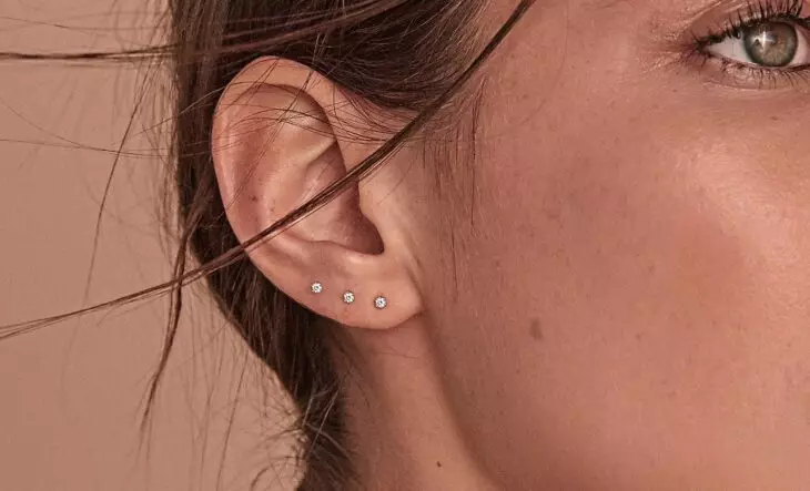 Diamond Stud Earrings: Wêr te sykjen foar 5944_4