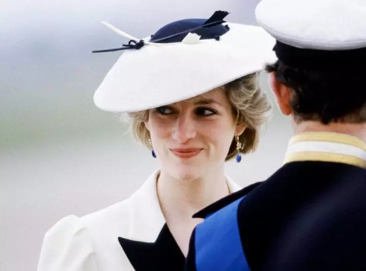 Prinsesse Diana bryter foreldreregelen og endrer fremtiden 59590_1