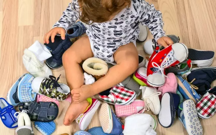 A que idade deberían comezar os bebés a usar zapatos? Explicado 5996_1