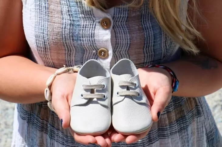 A que idade deberían comezar os bebés a usar zapatos? Explicado 5996_2