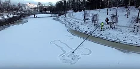 La Suède a un nouveau pénis de neige gigantesque 61167_1