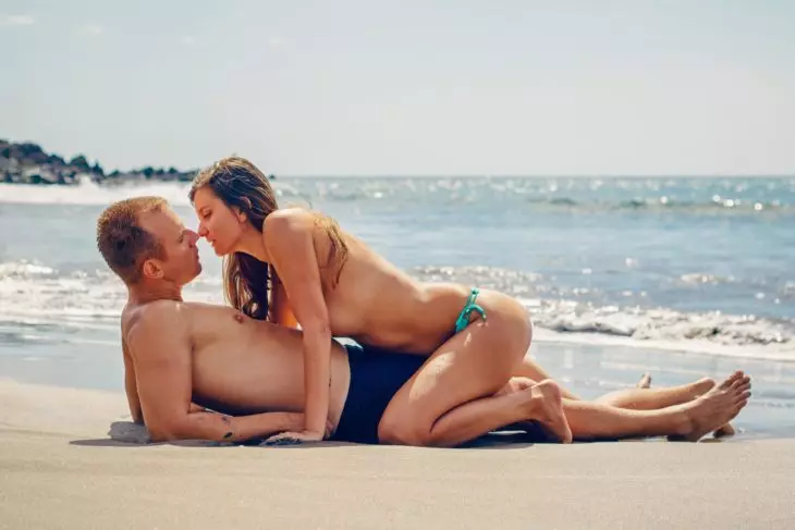 9 работи што ги мразиме за сексот на плажа 62938_2