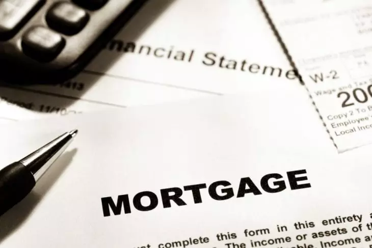 Pros & Cons ntawm Reverse Mortgages 6330_1