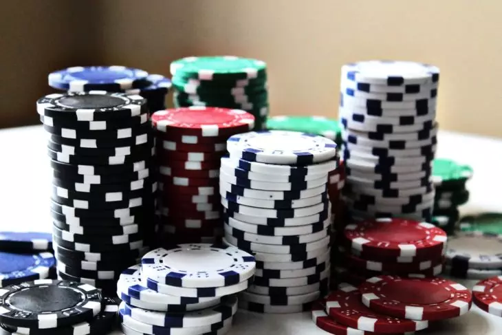 5 šaunios dovanos pokerio žaidėjui 6569_3