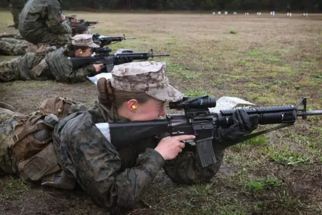 Merekorpus muutis lõpuks naiste rangeid kaalunõudeid 66297_1