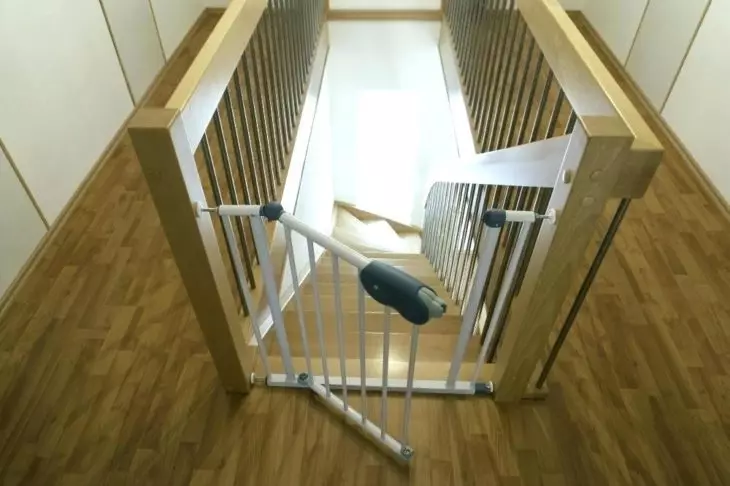 Ekspertu padomi drošāko Baby Gate izvēlei 6815_2