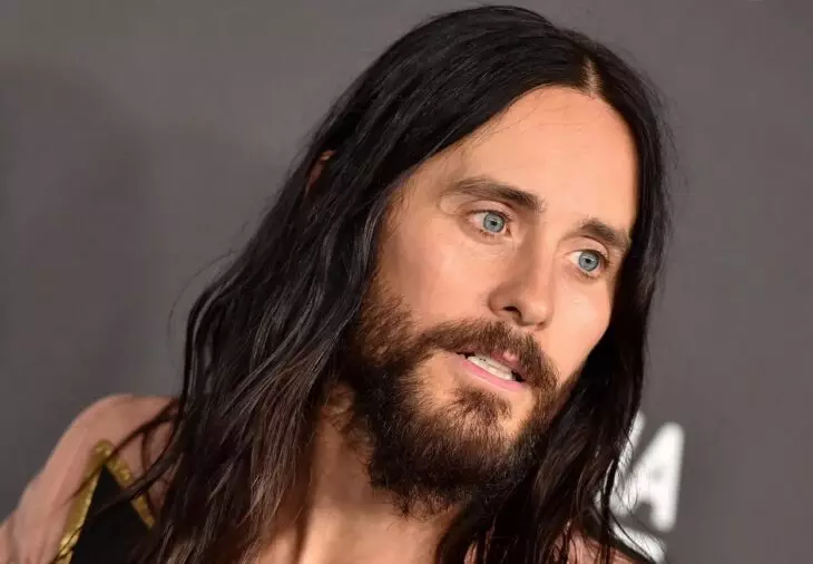 Cath na nGearrscéalaithe – Ní féidir le Jared Leto Joaquin Phoenix a sheasamh? 7225_1