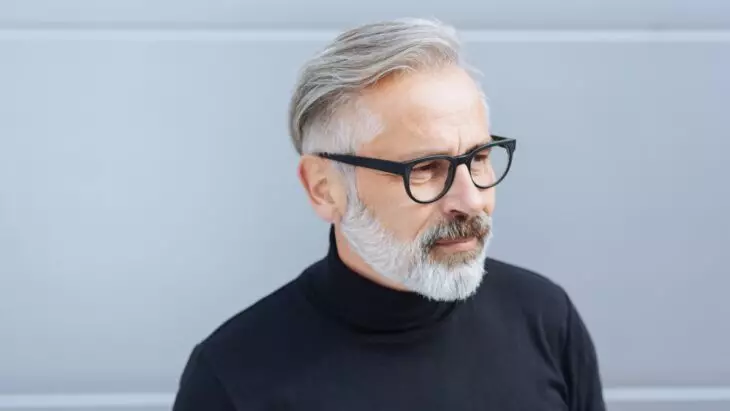 10 razóns polas que as barbas grises están volvendo con estilo 7584_7