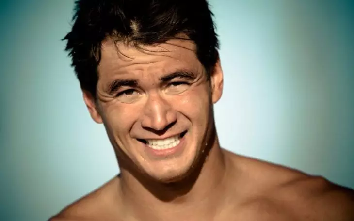 ئولىمپىك ئالتۇن مېدالى سۇ ئۈزۈش ماھىرى Nathan Adrian نىڭ 8 پارچە مىننەتدارلىق سۈرىتى 7688_4